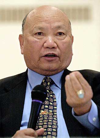 Hmong community, military leader Vang Pao dies at 81 | Minnesota Public ...