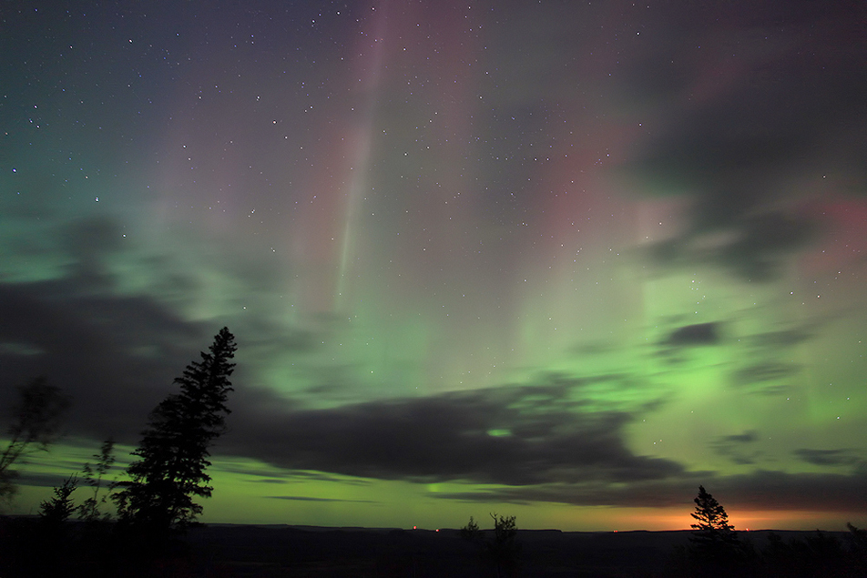 Photos: Northern lights glow over the Midwest | Minnesota Public Radio News