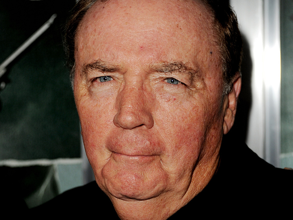 James Patterson gives $2 million to booksellers and libraries ...