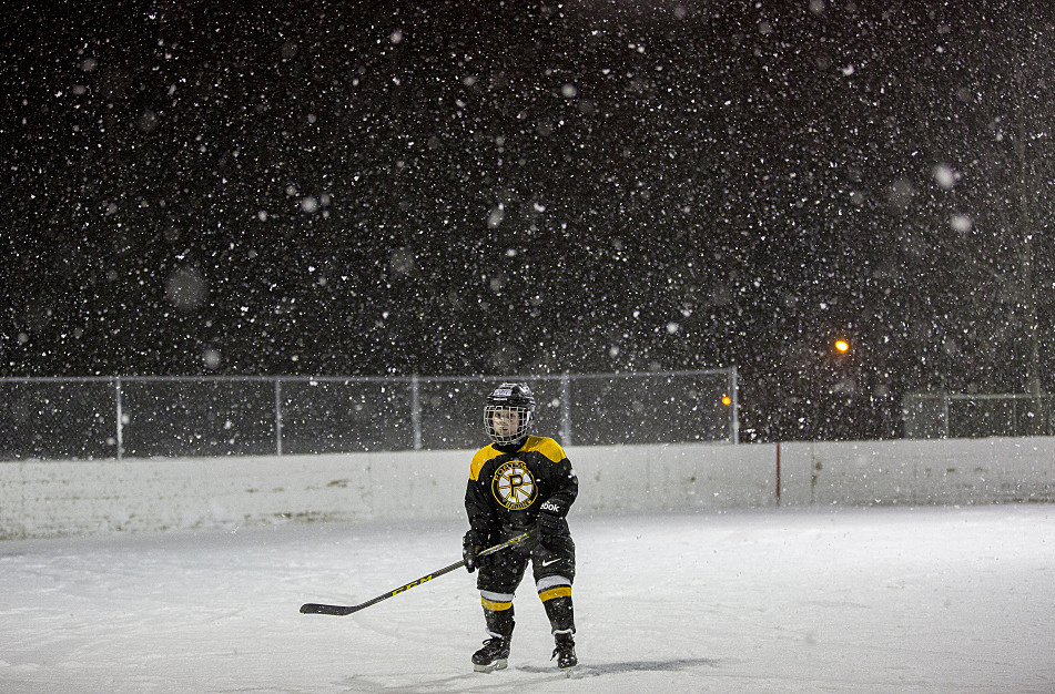 Photos: In Duluth, youth league hockey is an outdoor-only sport ...
